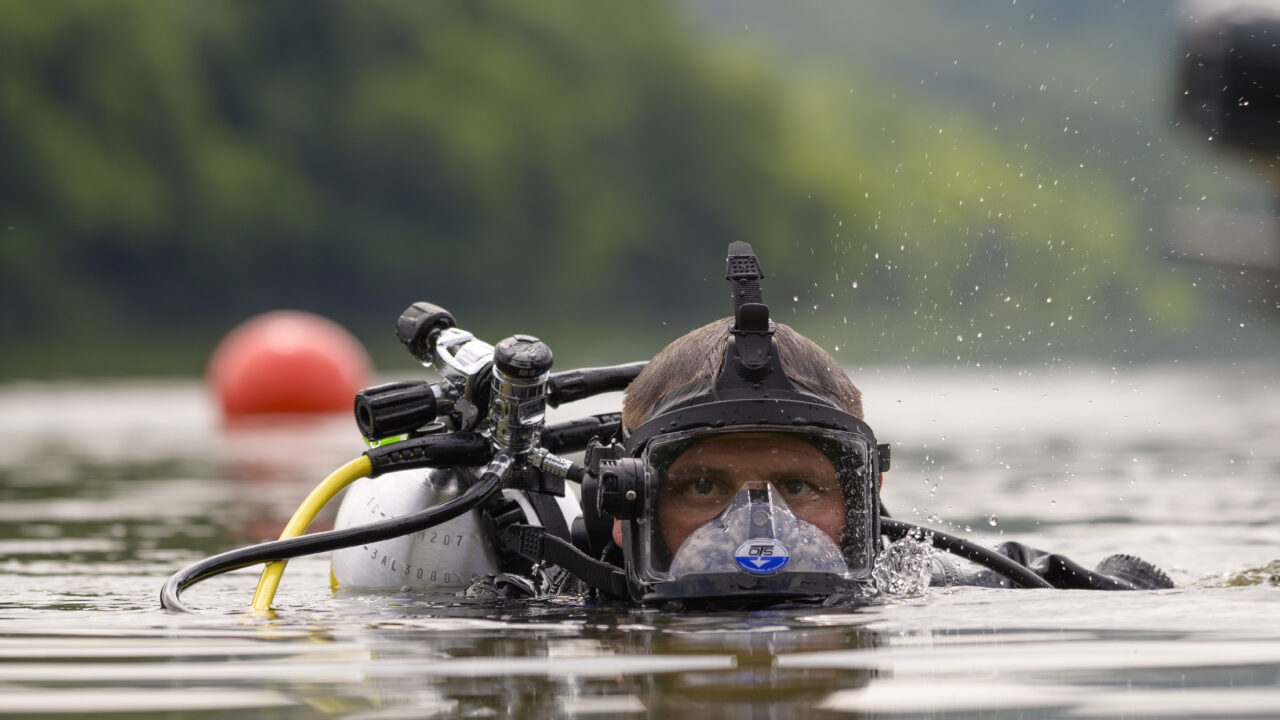 Gov. Justice, WVDNR introduce new Law Enforcement Dive Team